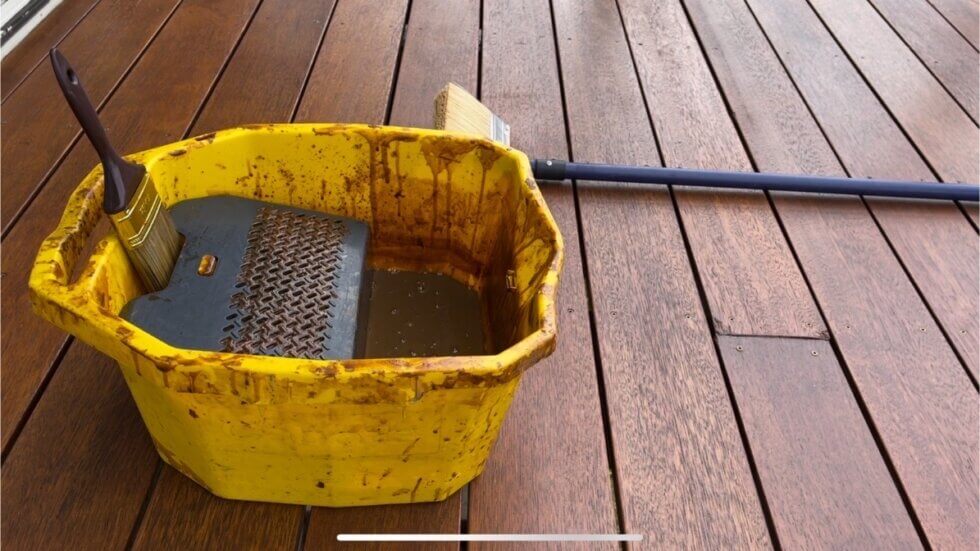 How to Oil Decking - The DIY Guide